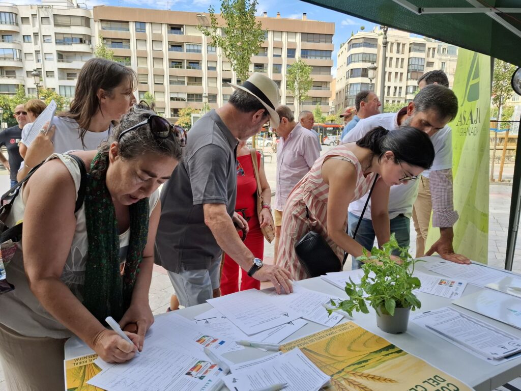 Granada se moviliza en defensa del cereal: “Donde hay cereal hay campo ...